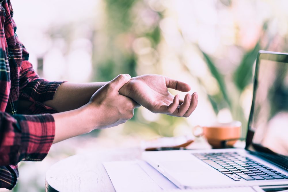 Understanding The Various Causes Of Hand Pain | HealthAccess.com